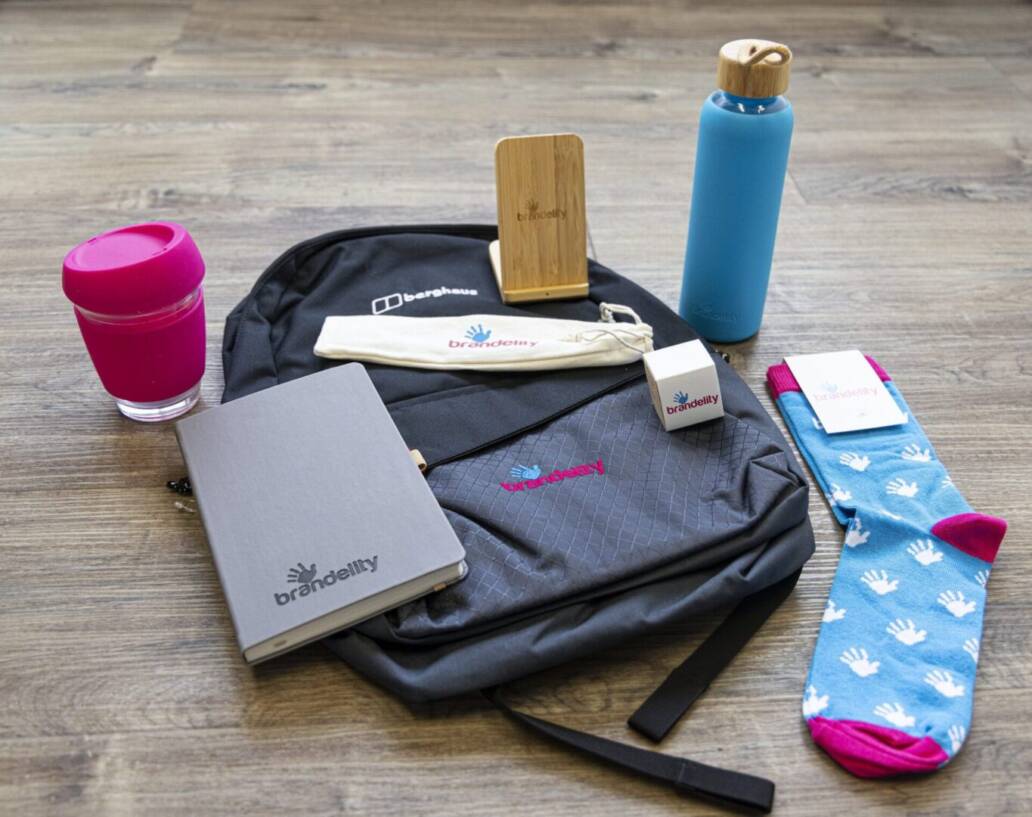 How to Create the Ideal Welcome Pack for New Employees | Onboarding ...